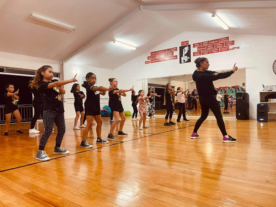 H U S H DANCE STUDIO CLASSES – HUSH